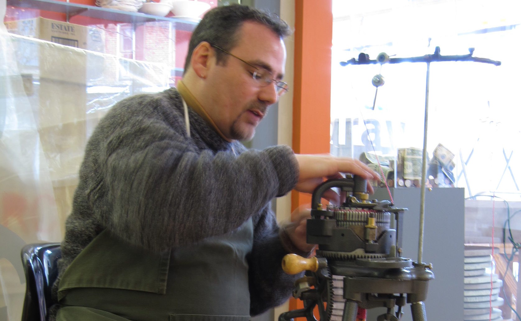 iPads of Their Day?: The Circular Knitter - daed.com